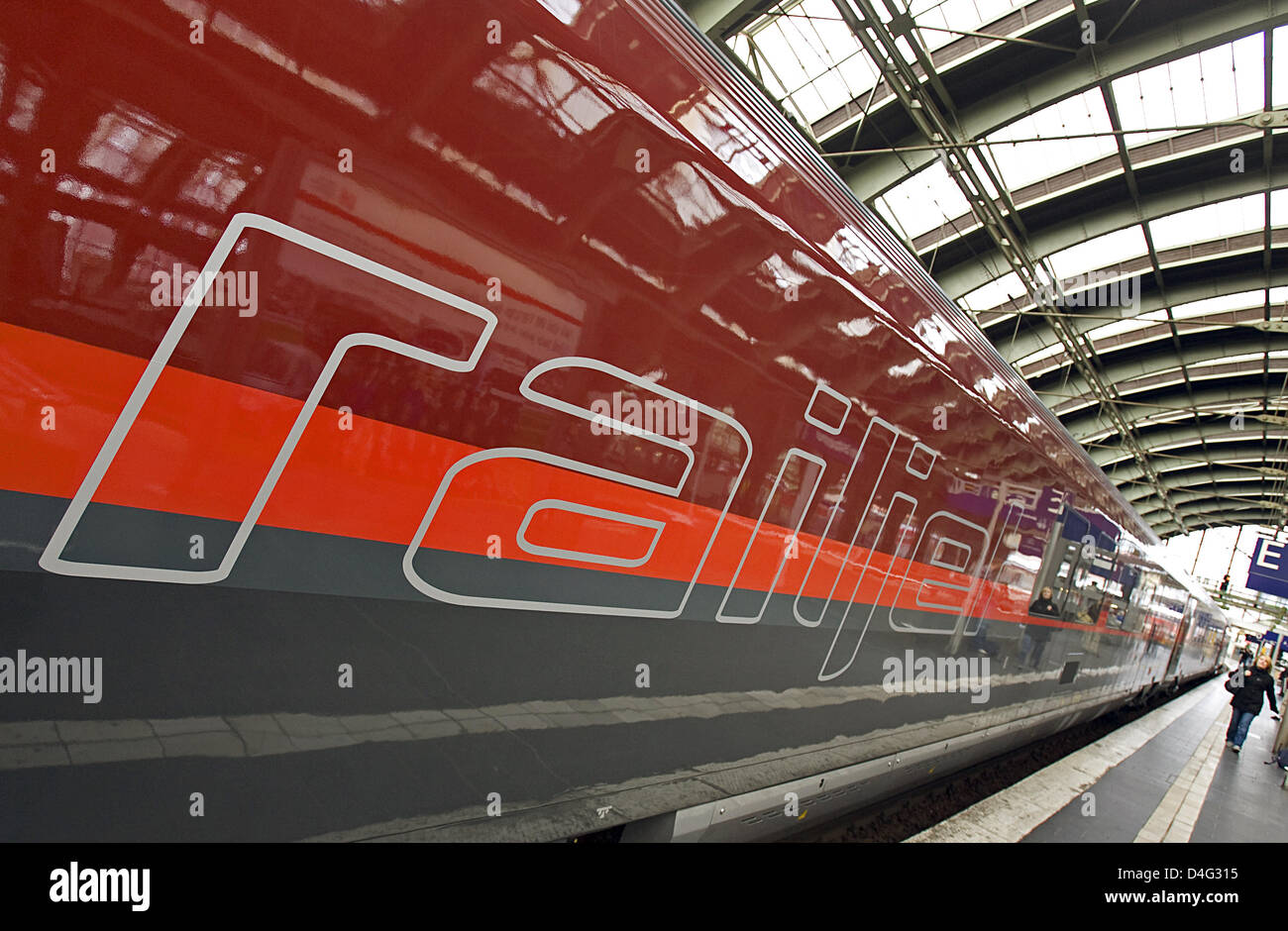High-speed train 'Railjet' makes a stopover at the central station in ...