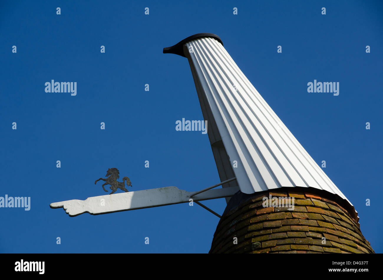Oast house kent hi-res stock photography and images - Alamy