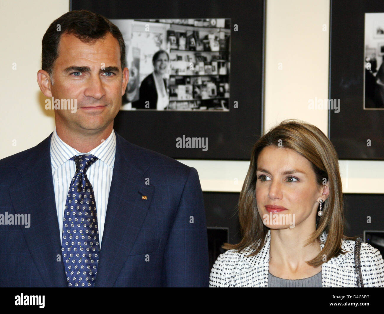 Spanish Crown Prince Felipe and his wife, Princess Letizia, arrive at ...