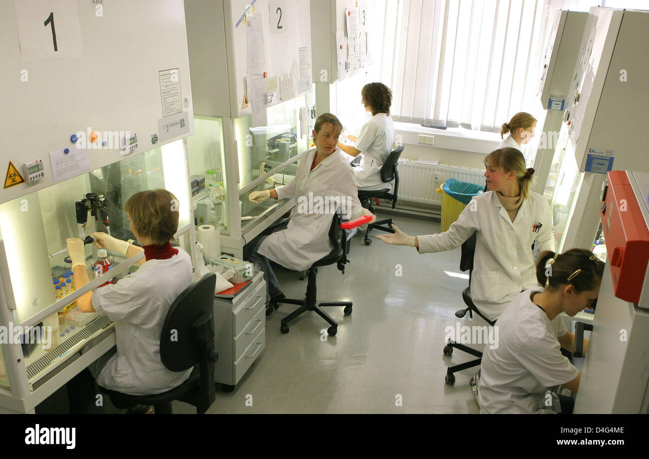 Biopharmaceutical research hi-res stock photography and images - Alamy