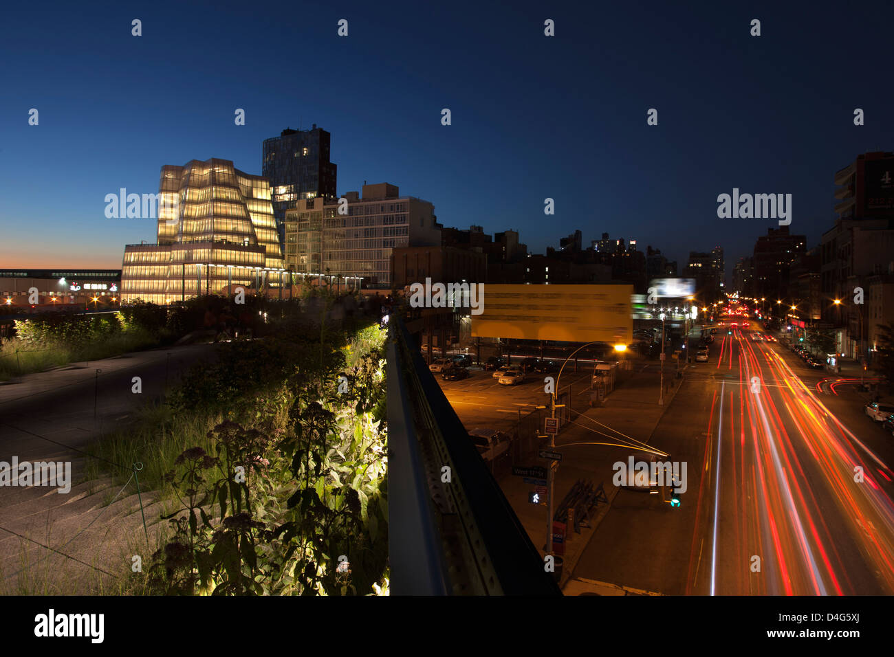 High line night new york hi-res stock photography and images - Alamy