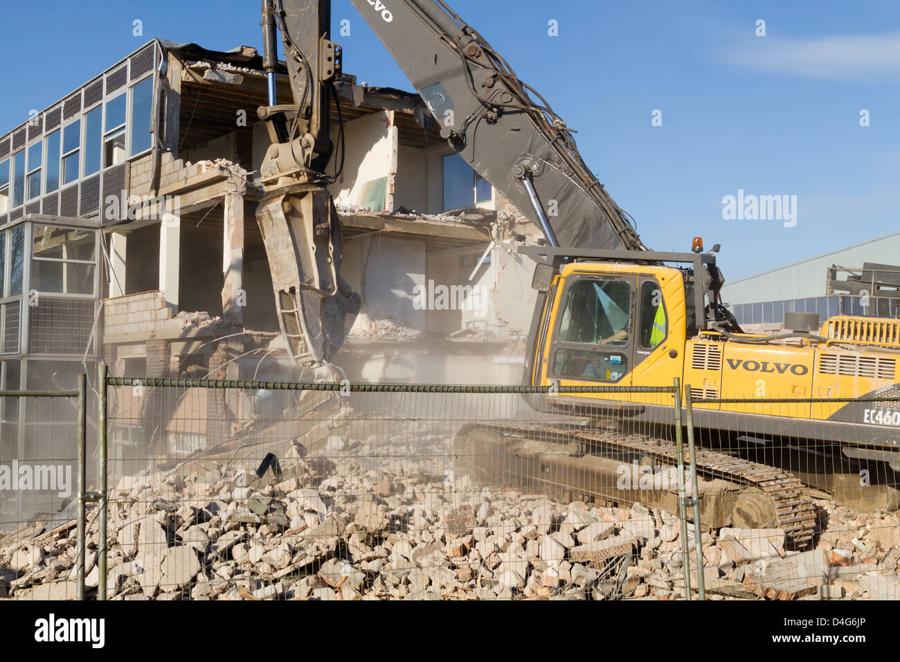 Knock down building hi-res stock photography and images - Alamy