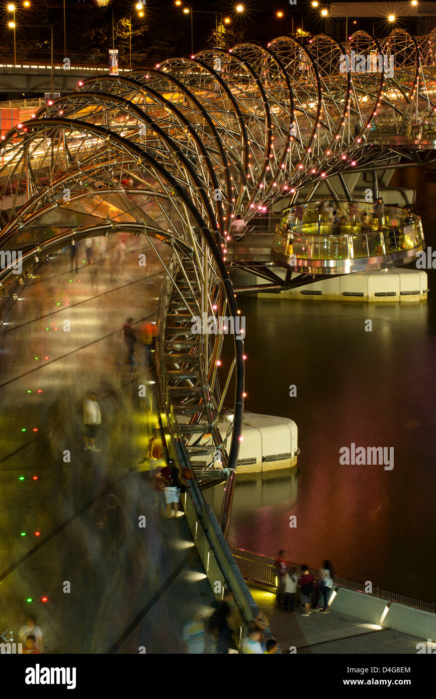 Closeup of the Double Helix Bridge, Singapore Stock Photo - Alamy