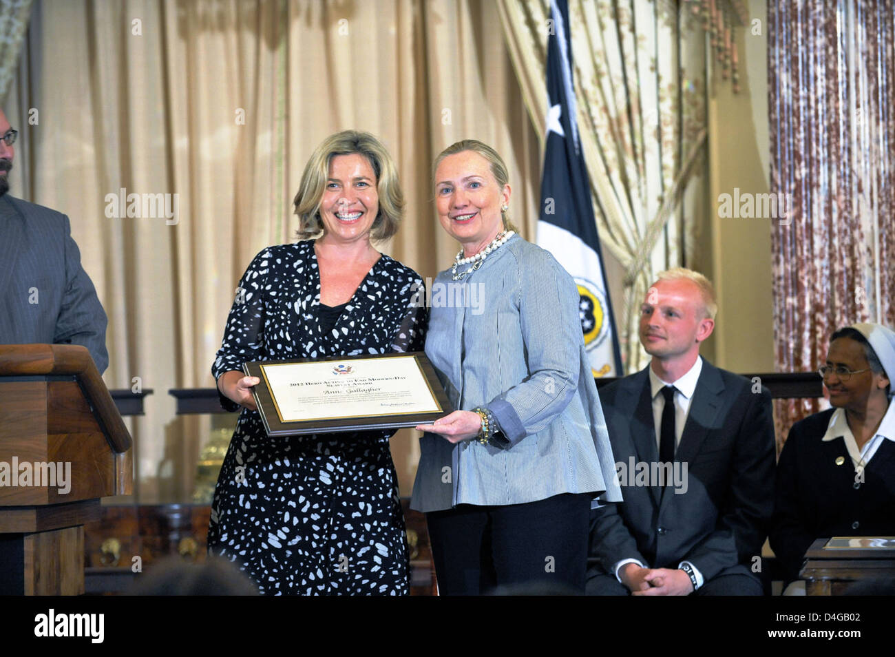 Secretary Clinton With TIP Hero Anne Gallagher Stock Photo - Alamy