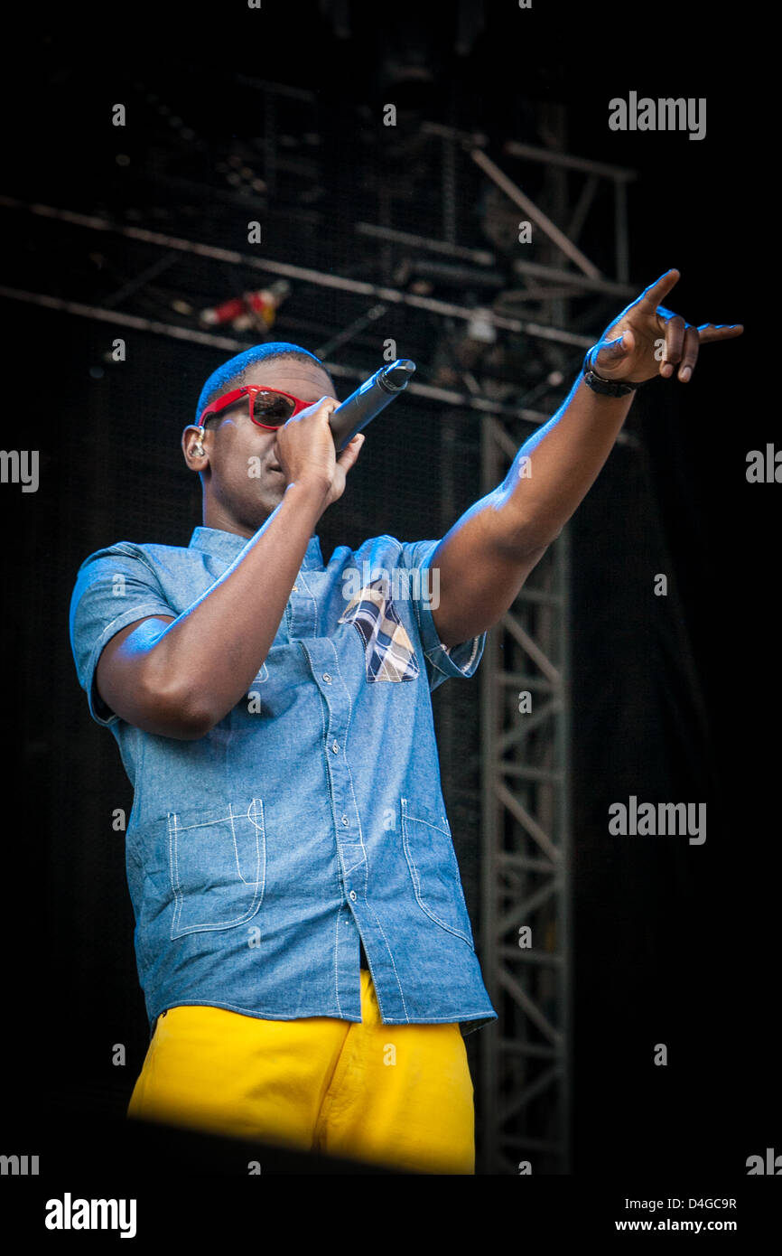 Singer and rapper Labrinth, akaTimothy McKenzie on stage at V Festival ...