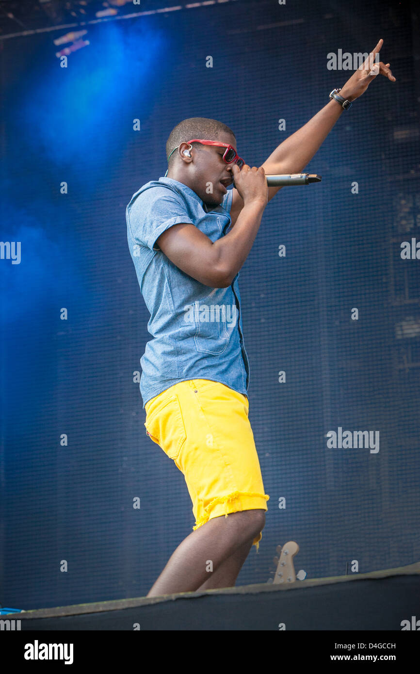 Singer and rapper Labrinth, akaTimothy McKenzie on stage at V Festival ...