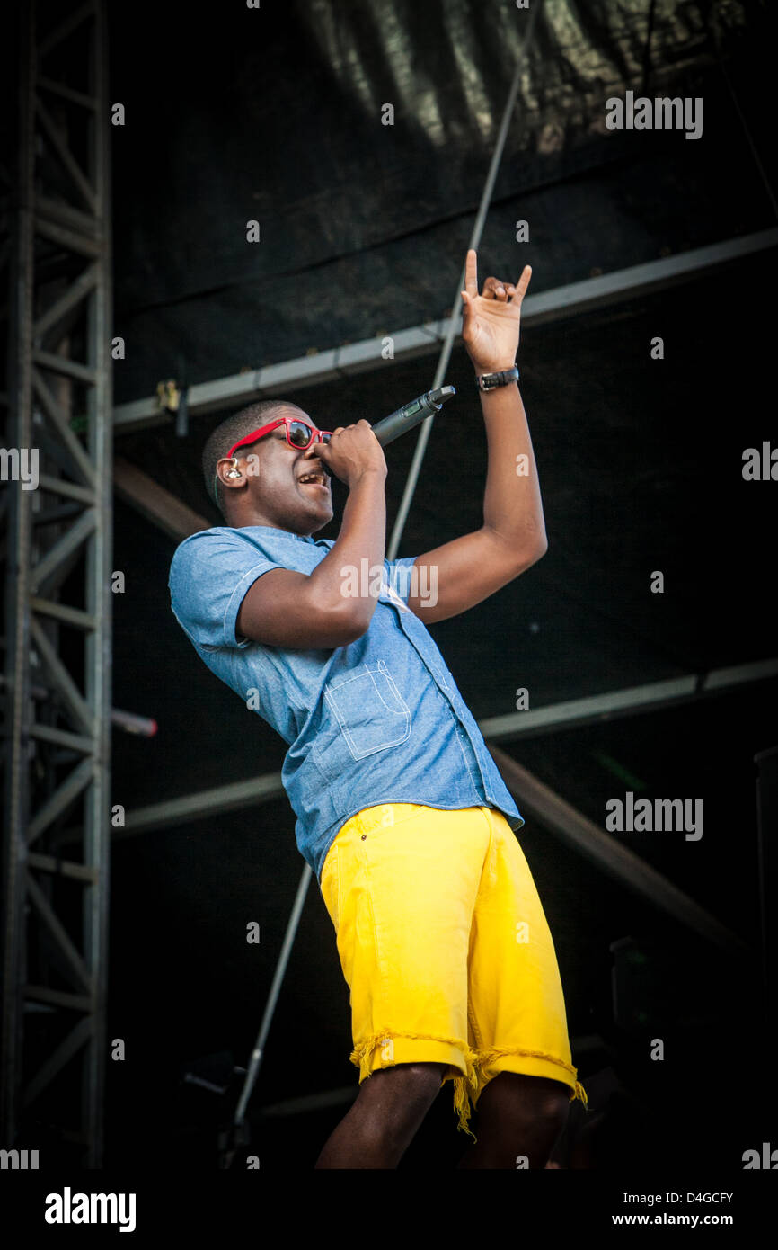 Singer and rapper Labrinth, akaTimothy McKenzie on stage at V Festival ...
