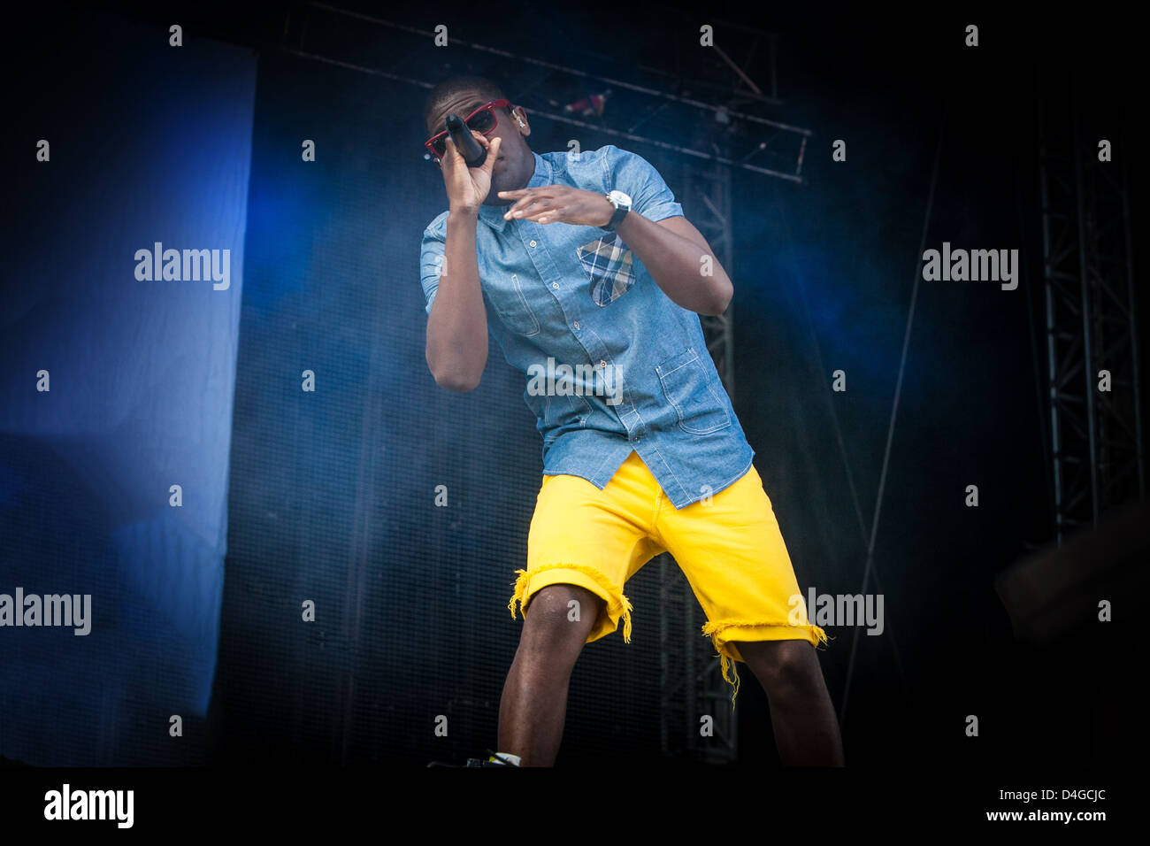 Singer and rapper Labrinth, akaTimothy McKenzie on stage at V Festival ...