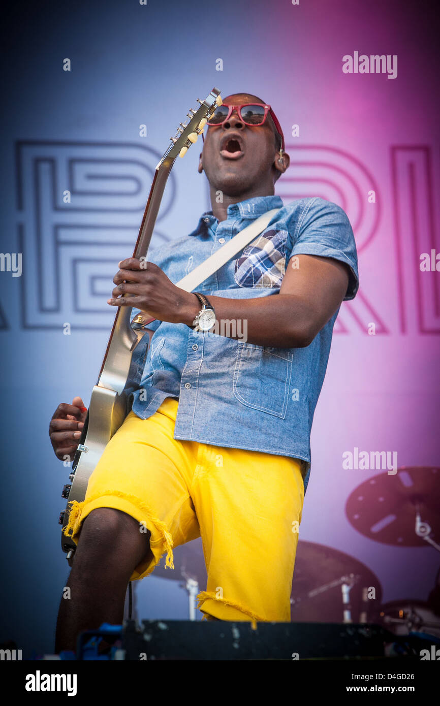 Singer and rapper Labrinth, akaTimothy McKenzie on stage at V Festival ...