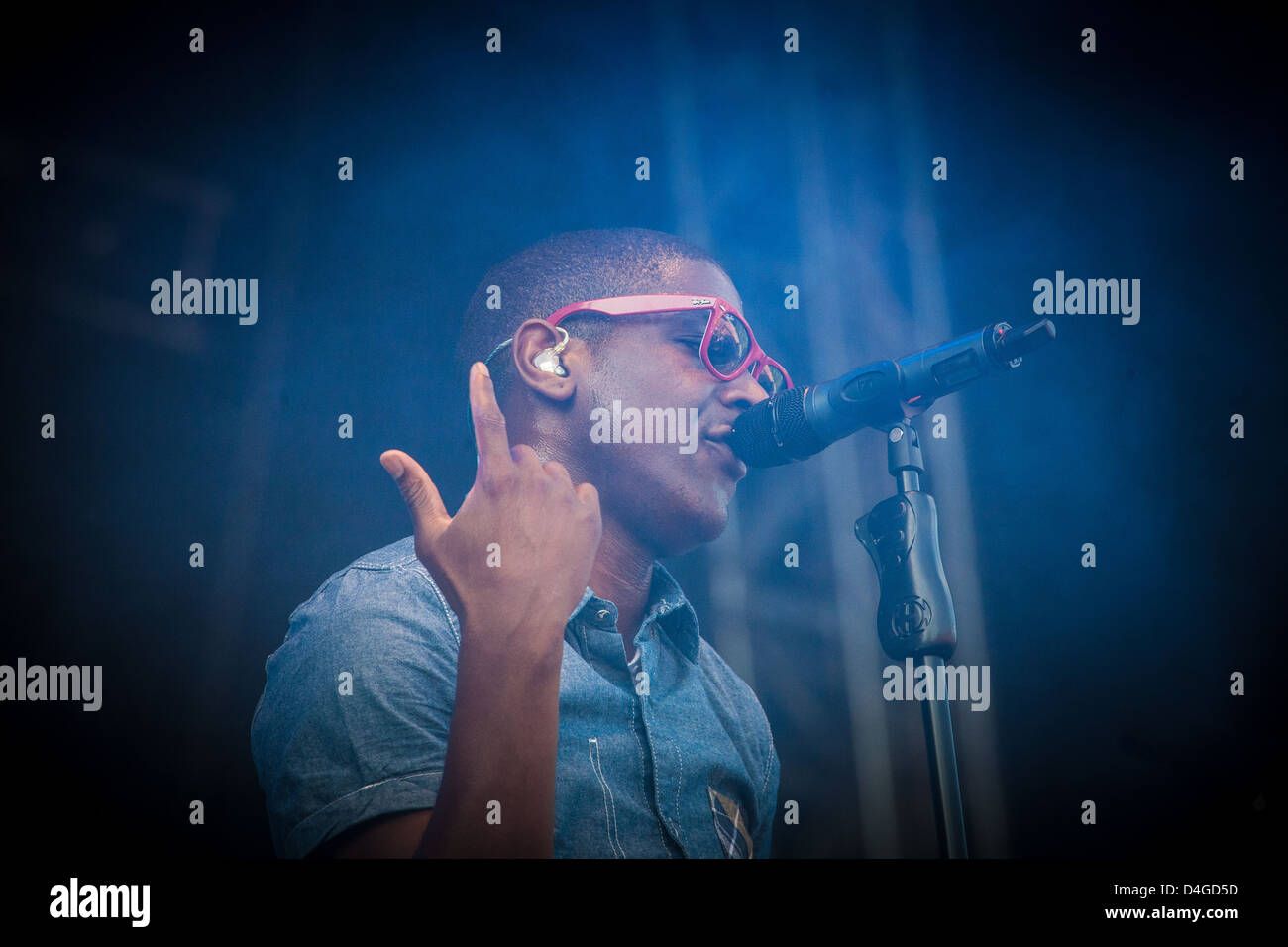 Singer and rapper Labrinth, akaTimothy McKenzie on stage at V Festival ...