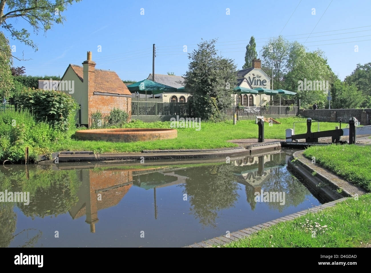 Canal Lock on the Staffordshire & Worcestershire Canal, Kinver ...