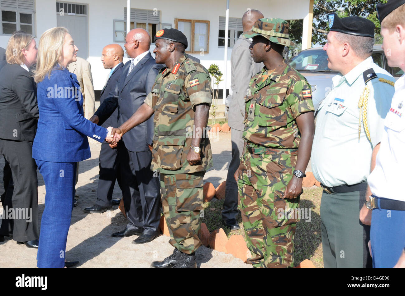 Secretary Clinton Greets Lieutenant General Wamala Stock Photo - Alamy