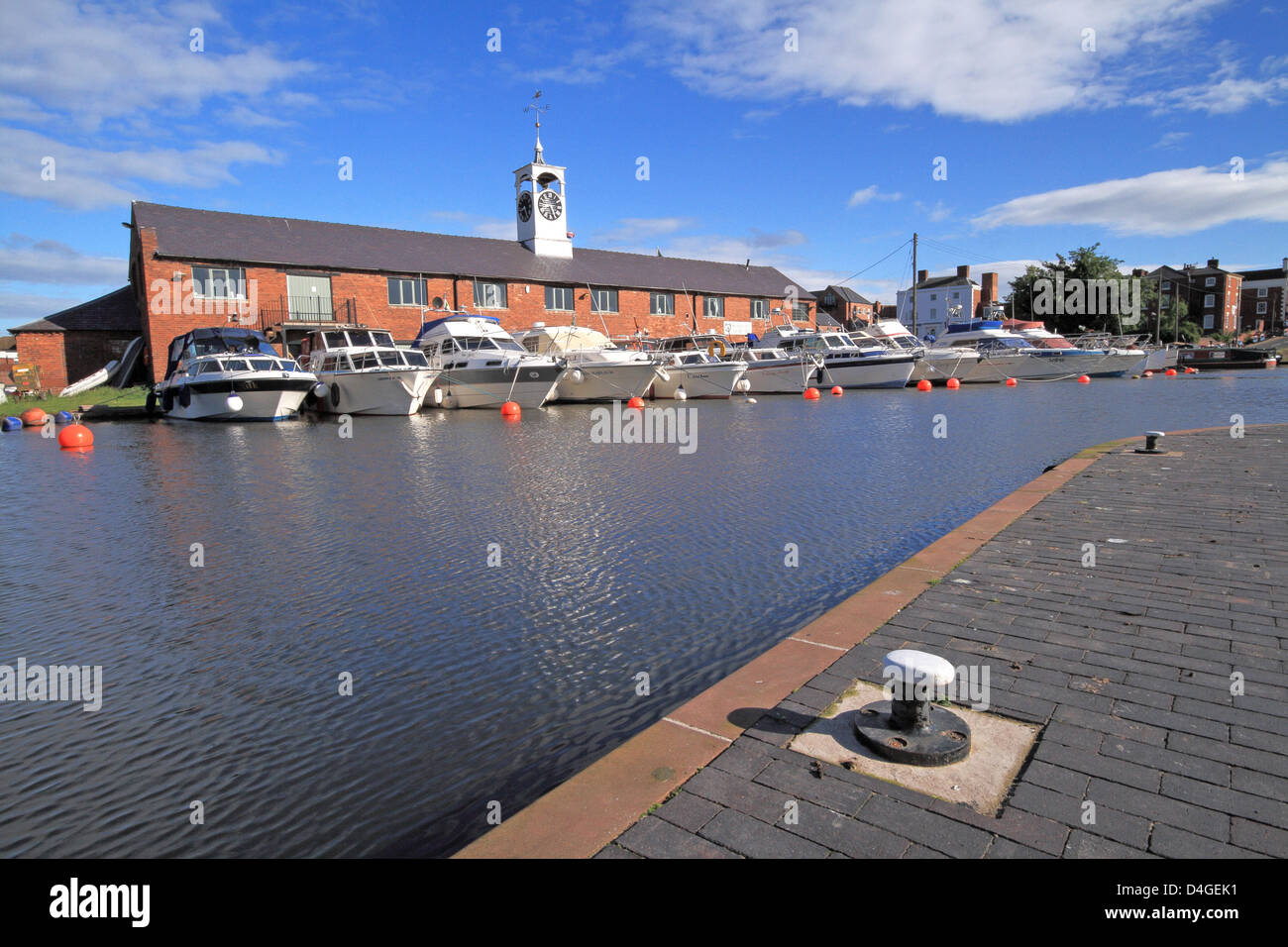 Stourport-Upon-Severn Yacht Club at Stourport Basin, Worcestershire ...