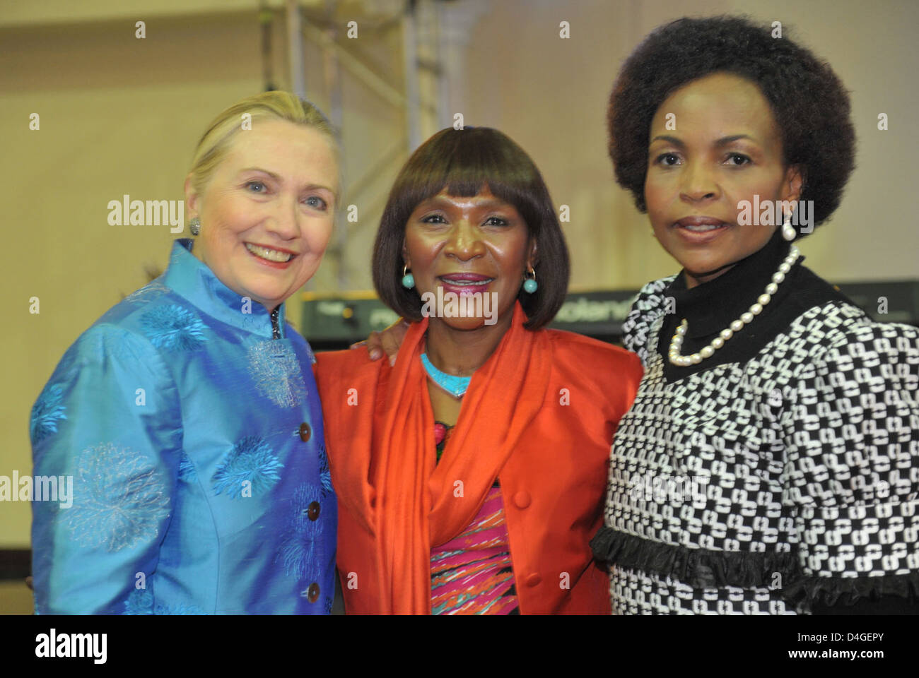 Secretary Clinton Poses for a Photo With DIRCO Deputy Director Nozipho ...