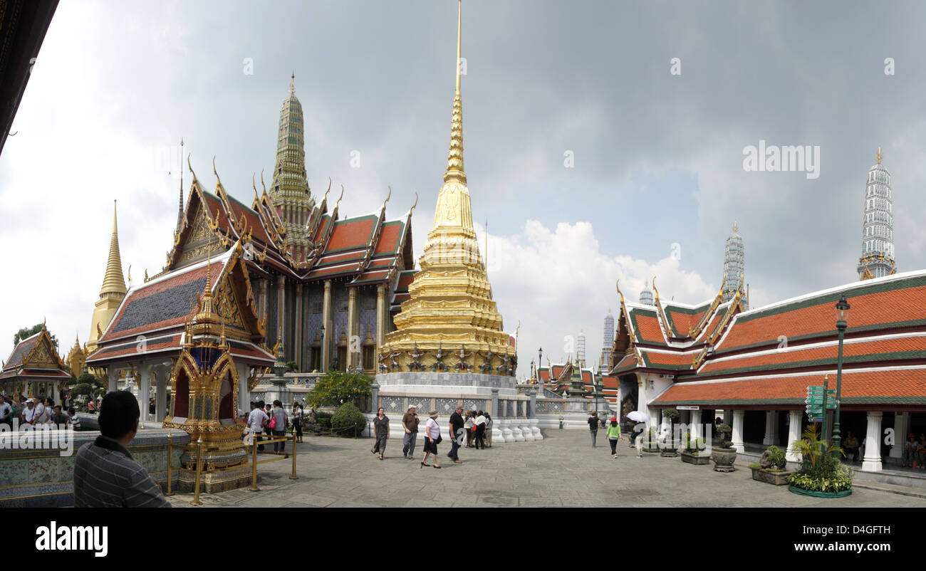 The Grand Palace , Temple of the Emerald Buddha in Bangkok , Thailand ...