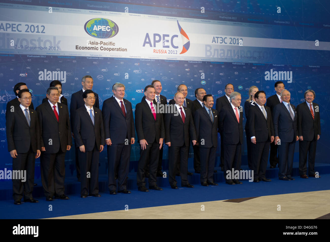 Secretary Clinton Poses for the APEC Leaders' Group Photo Stock Photo ...