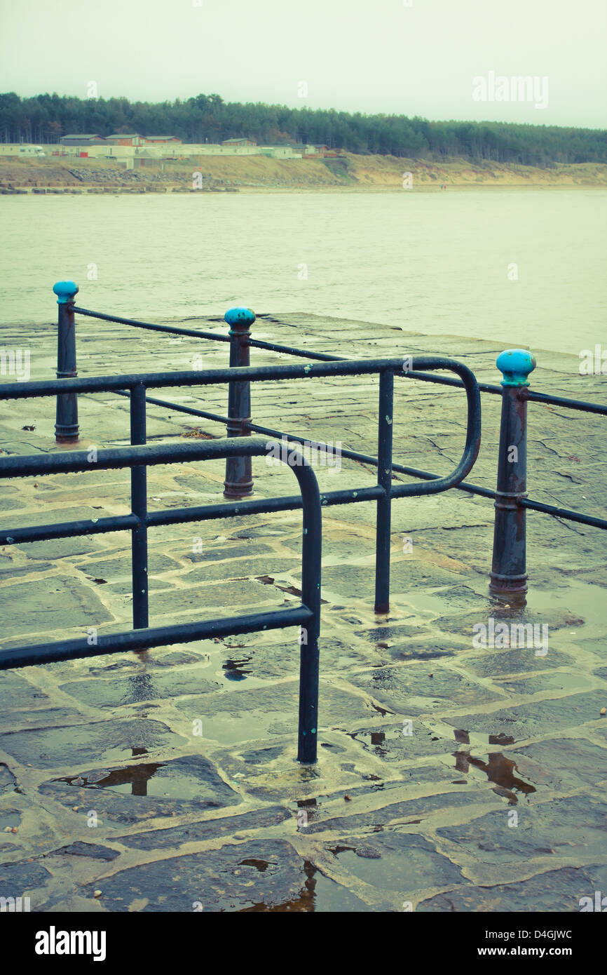 Railings front promenade sea hi-res stock photography and images - Alamy