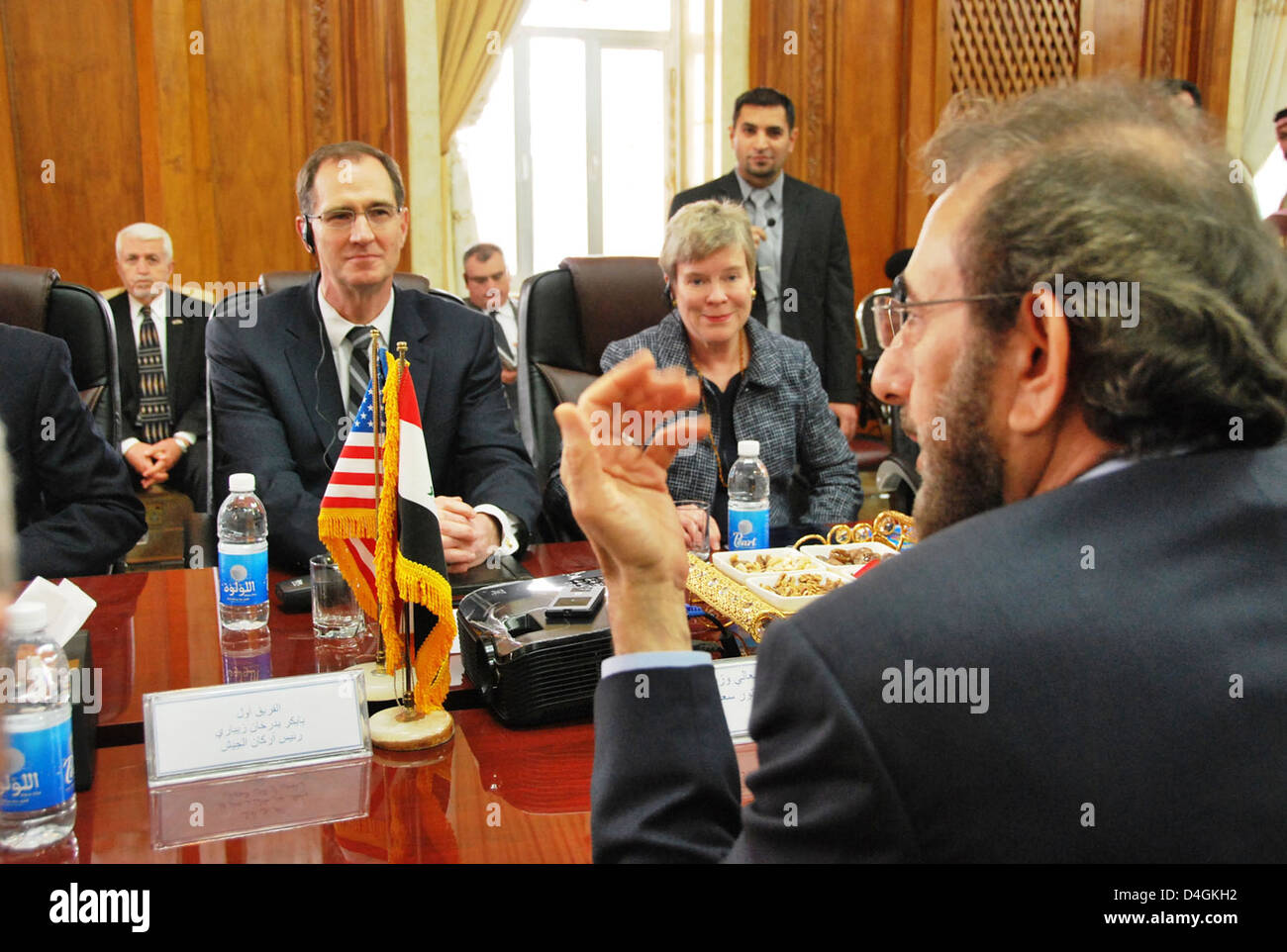 U.S., Iraq Sign Defense Cooperation Memo of Understanding Stock Photo ...