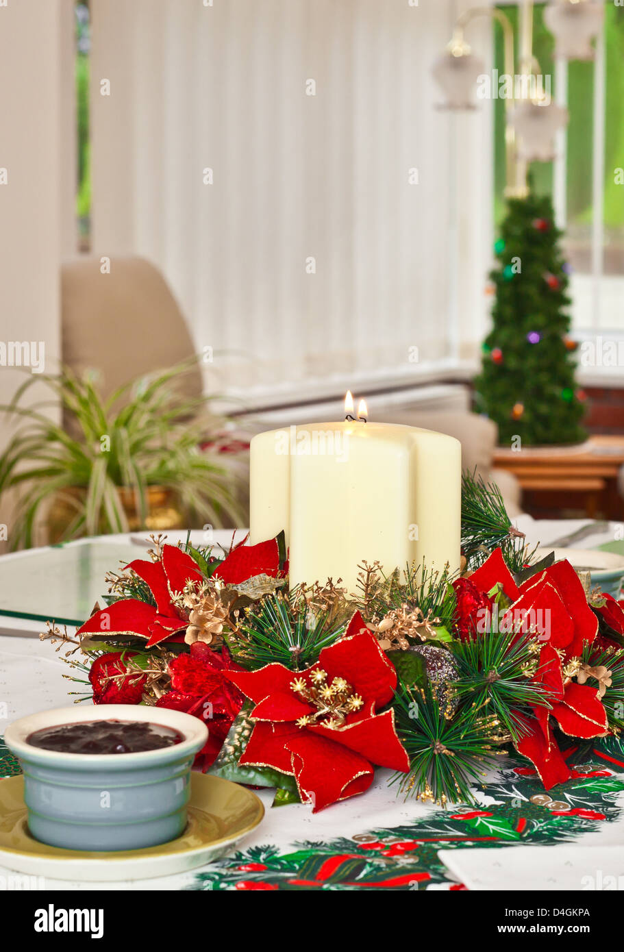 Festive table ready for christmas lunch in a family home Stock Photo ...
