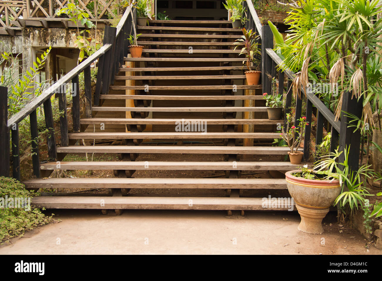 Set of stairs hi-res stock photography and images - Alamy