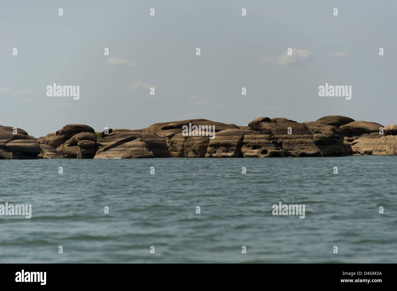 Striped rocks hi-res stock photography and images - Alamy