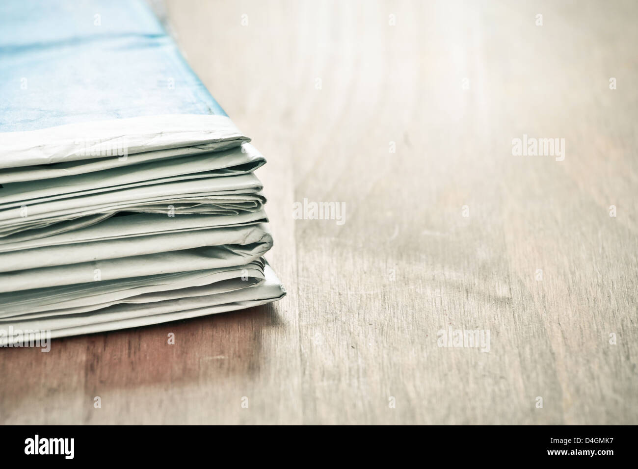 Newspapers rubbish hi-res stock photography and images - Alamy