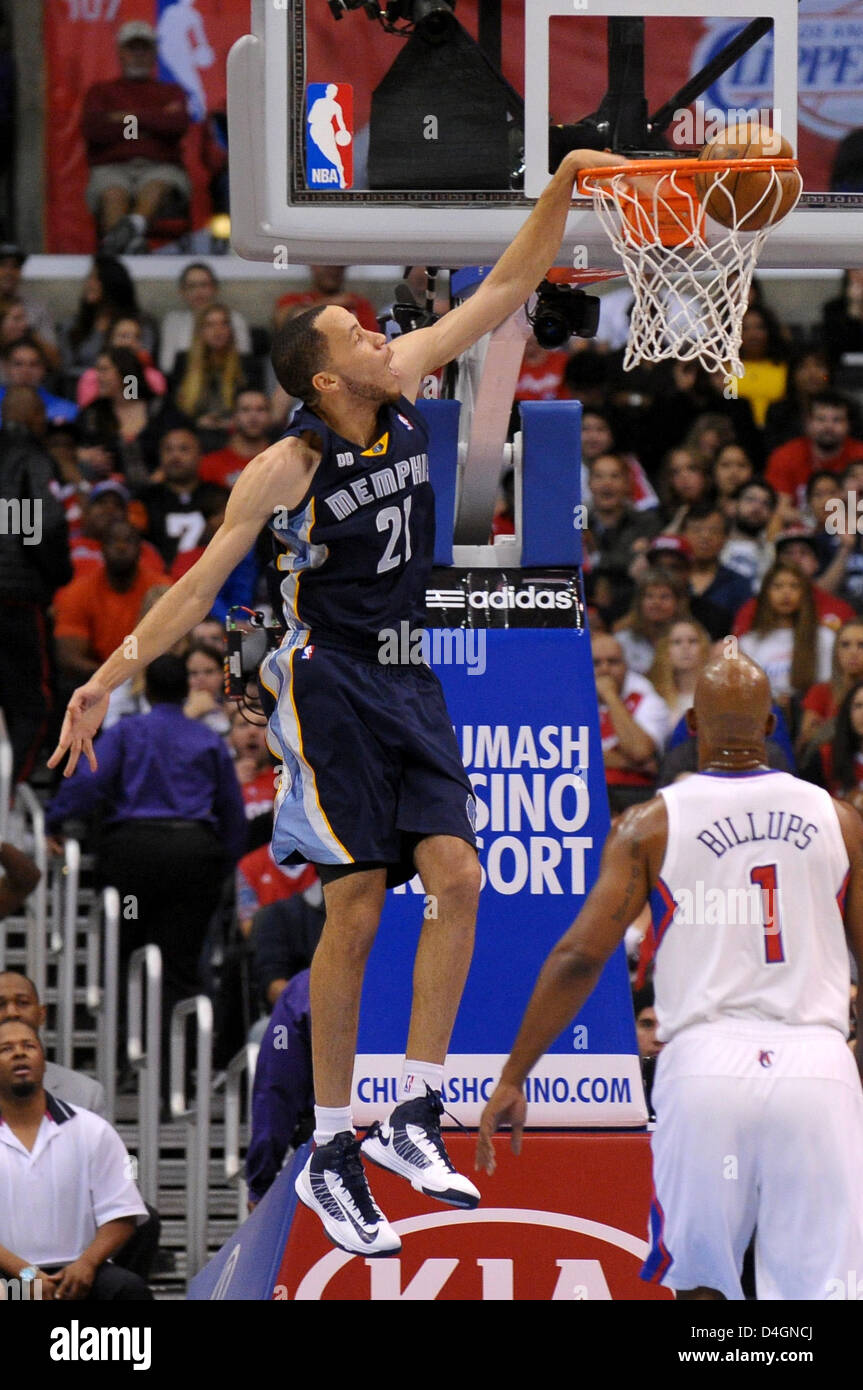Memphis grizzlies dunk hi-res stock photography and images - Alamy