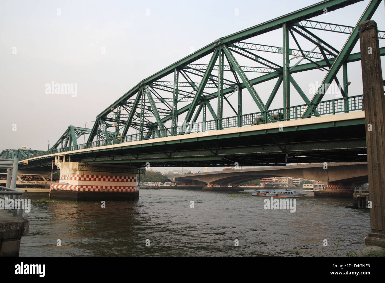 Phra Buddha Yodfa Memorial Bridge in Bangkok , Thailand Stock Photo - Alamy