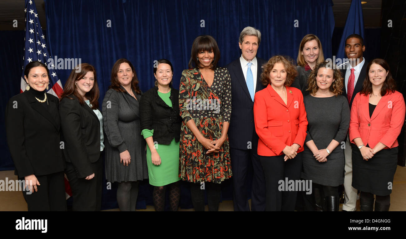 Secretary Kerry, First Lady Obama, Mrs. Heinz Kerry with participants ...