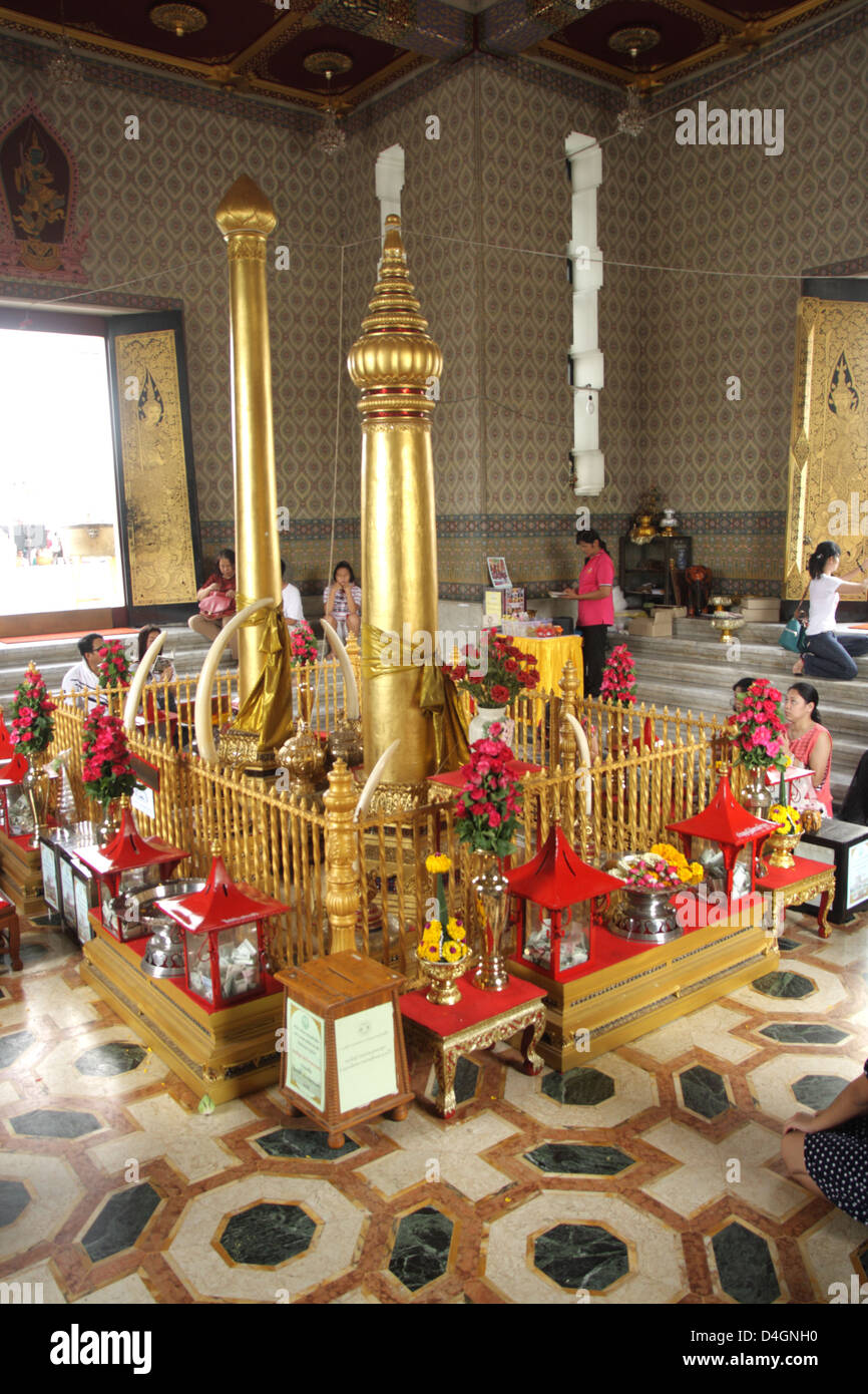 Pillar shrine hi-res stock photography and images - Alamy