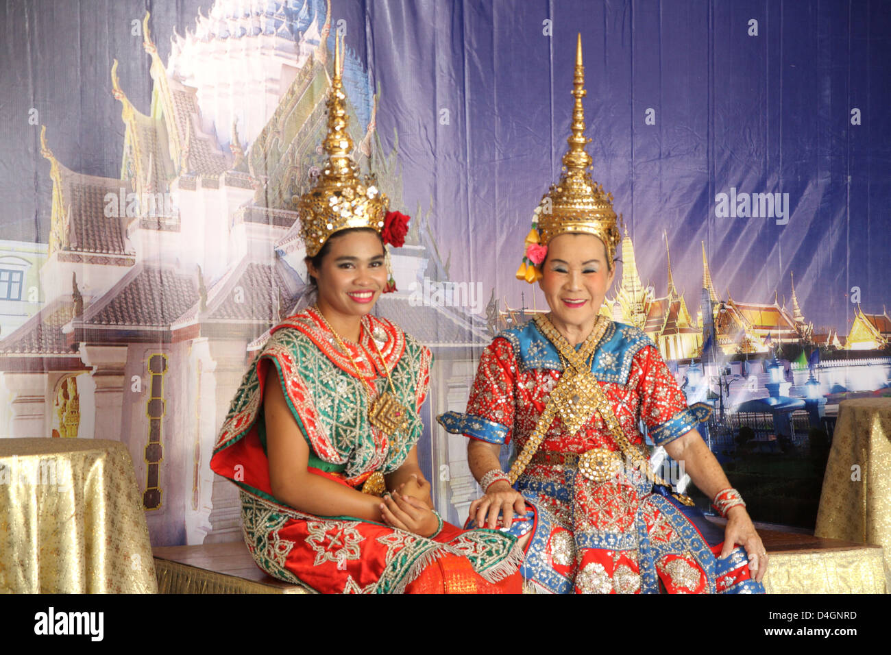 Actress performing , Likay , A Thai folk theatre Stock Photo - Alamy