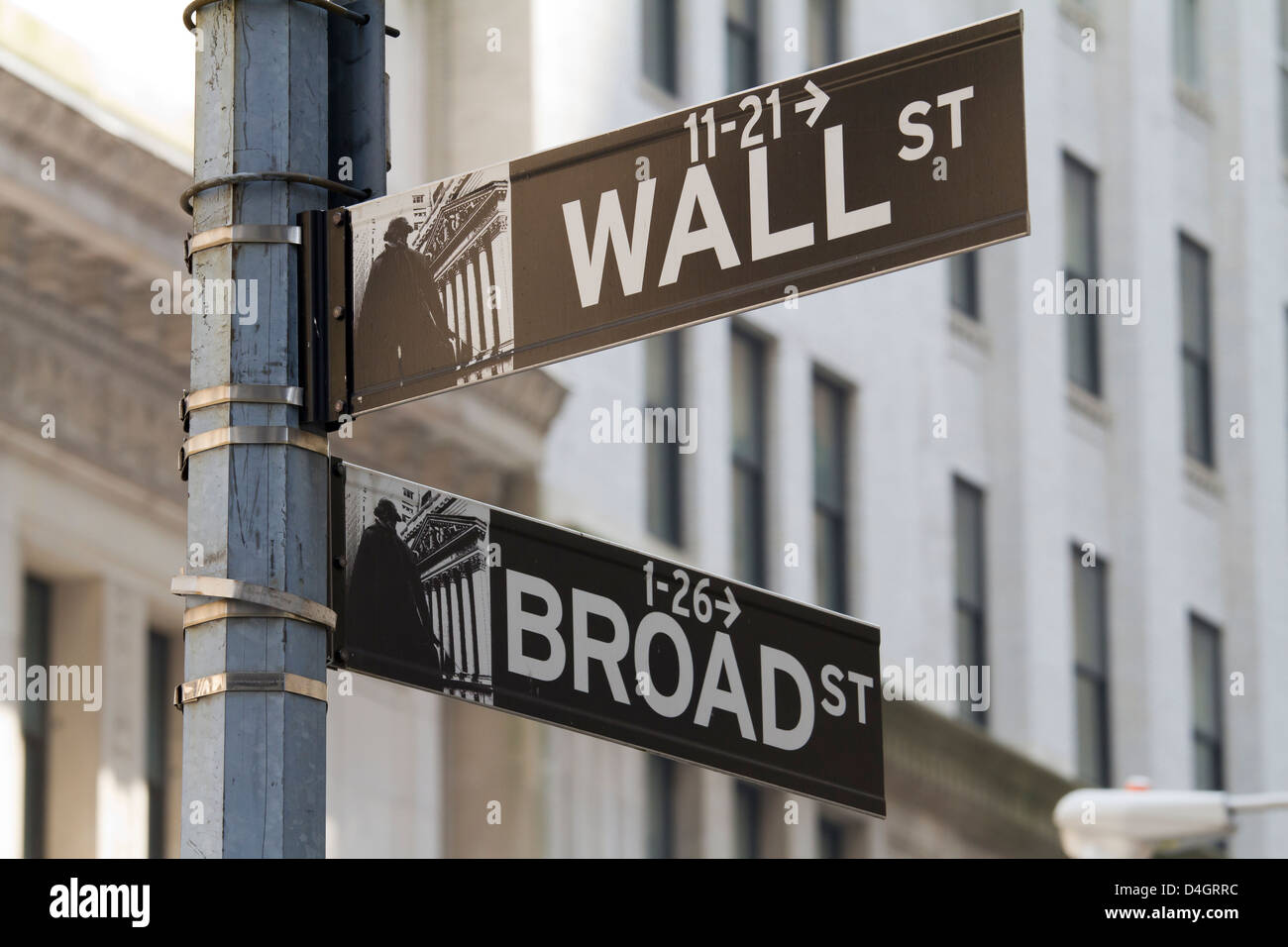 Broad street financial district lower manhattan hi-res stock ...