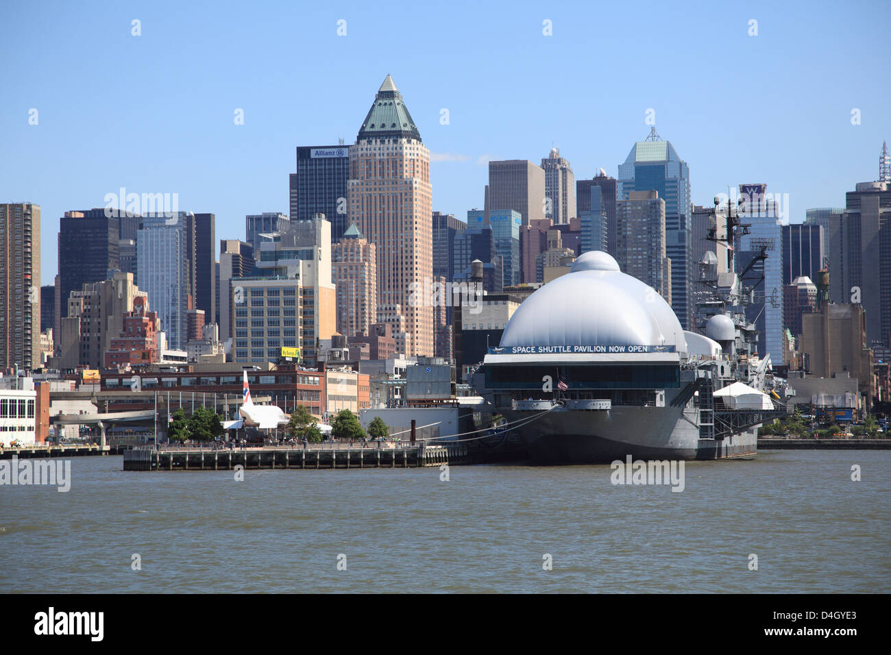 Intrepid new york city hi-res stock photography and images - Alamy