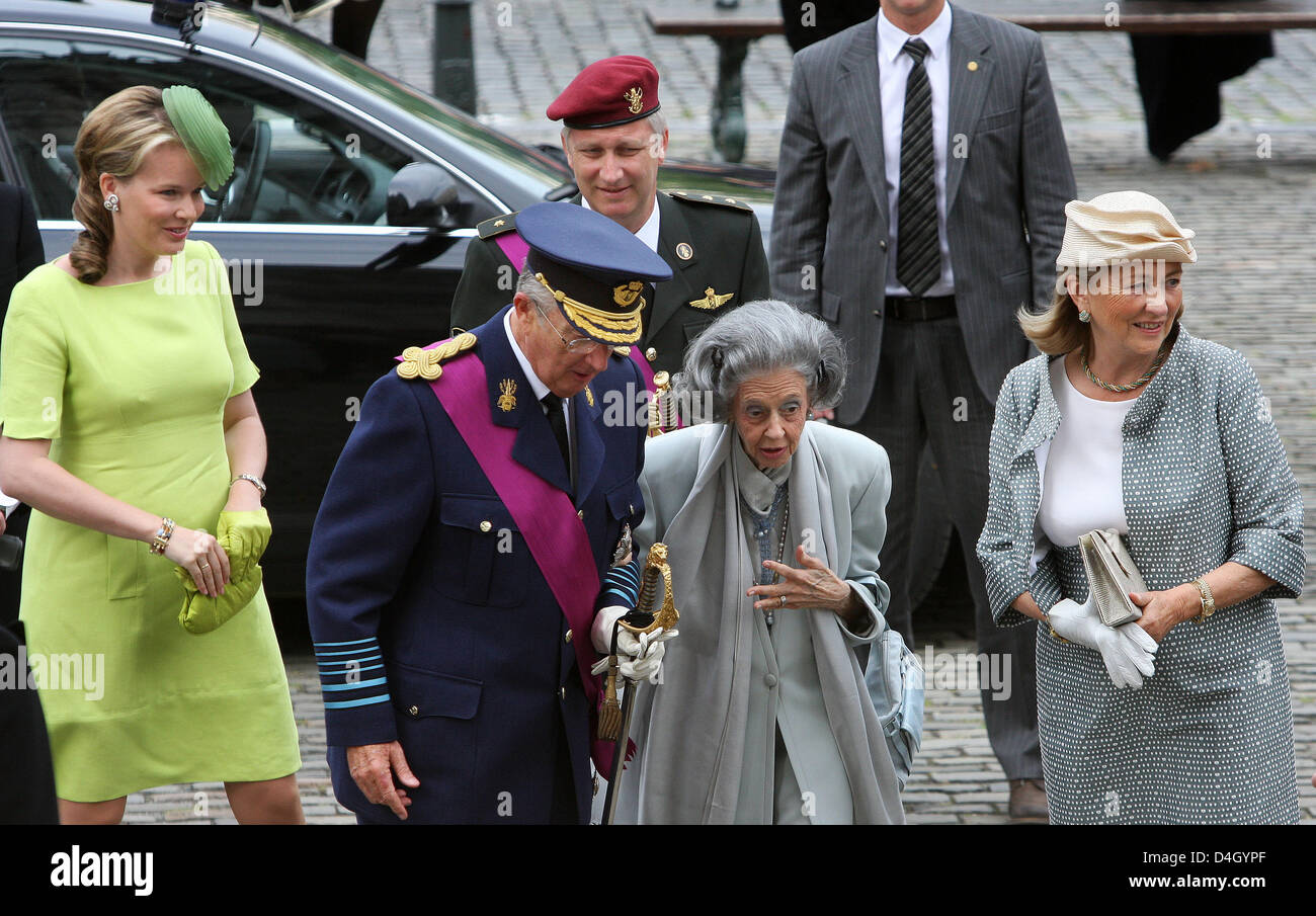 Princess Mathilde (L-R), Prince Filip, Queen Fabiola and Queen Paola of ...