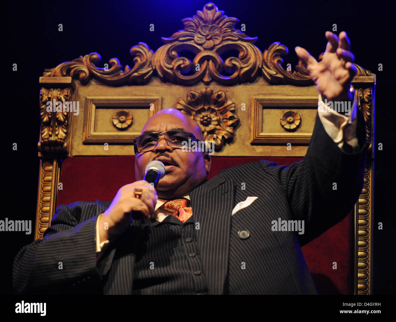 US soul and rhythm and blues artist Solomon Burke performs on stage ...