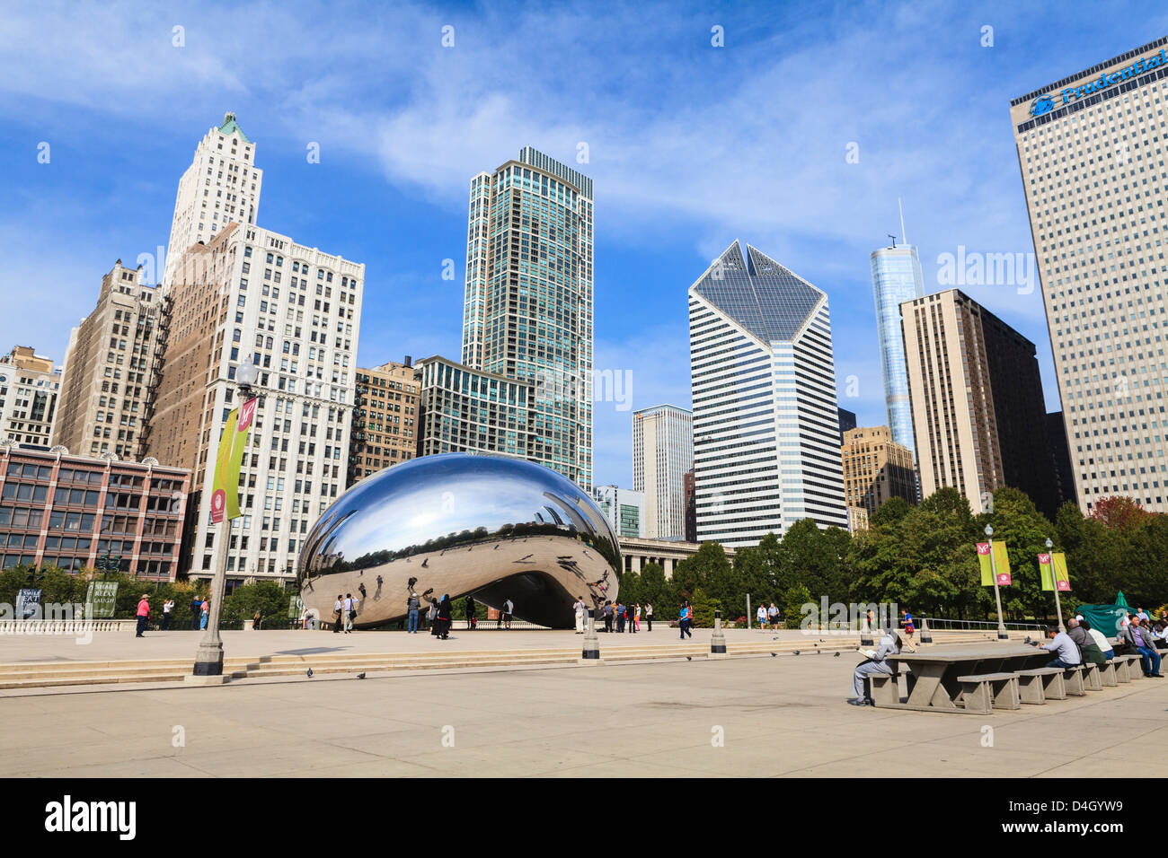 Millennium Park, The Cloud Gate steel sculpture by Anish Kapoor ...