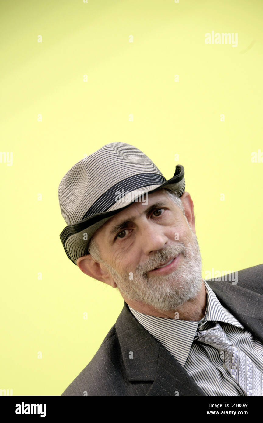 Artist james rizzi hi-res stock photography and images - Alamy