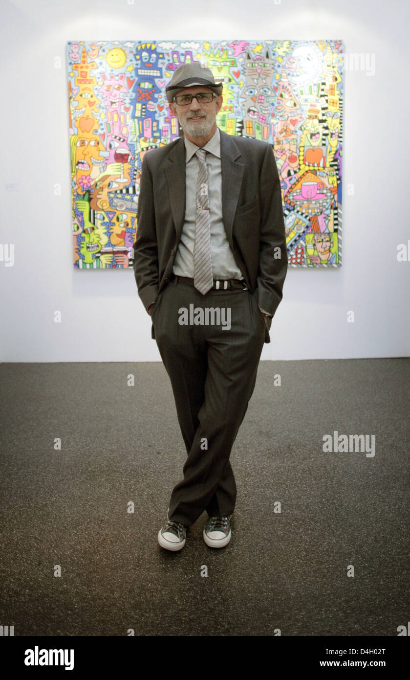 Artist james rizzi hi-res stock photography and images - Alamy
