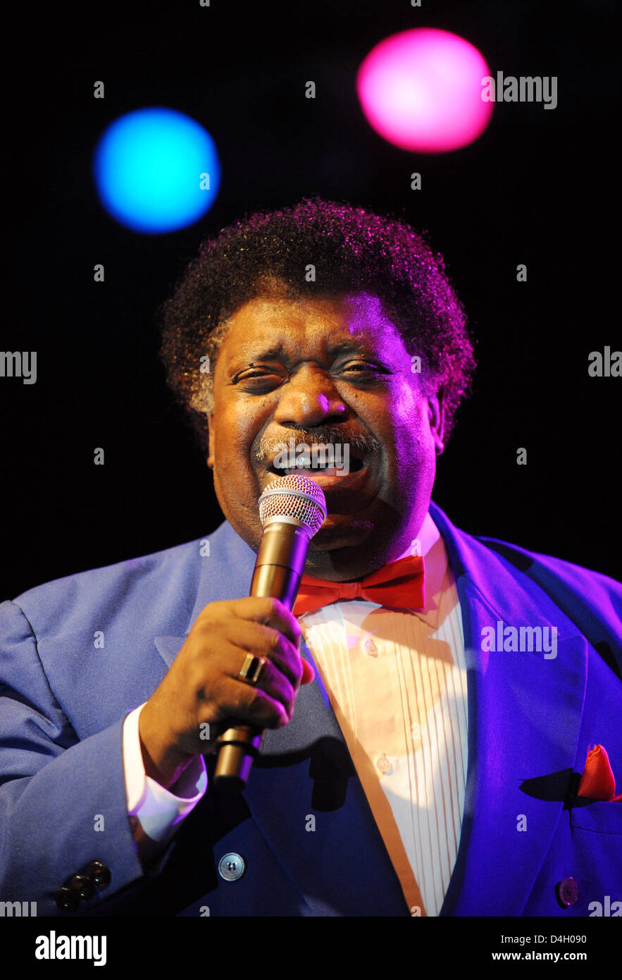 US musician Percy Sledge performs on stage during music festival 'Jazz ...
