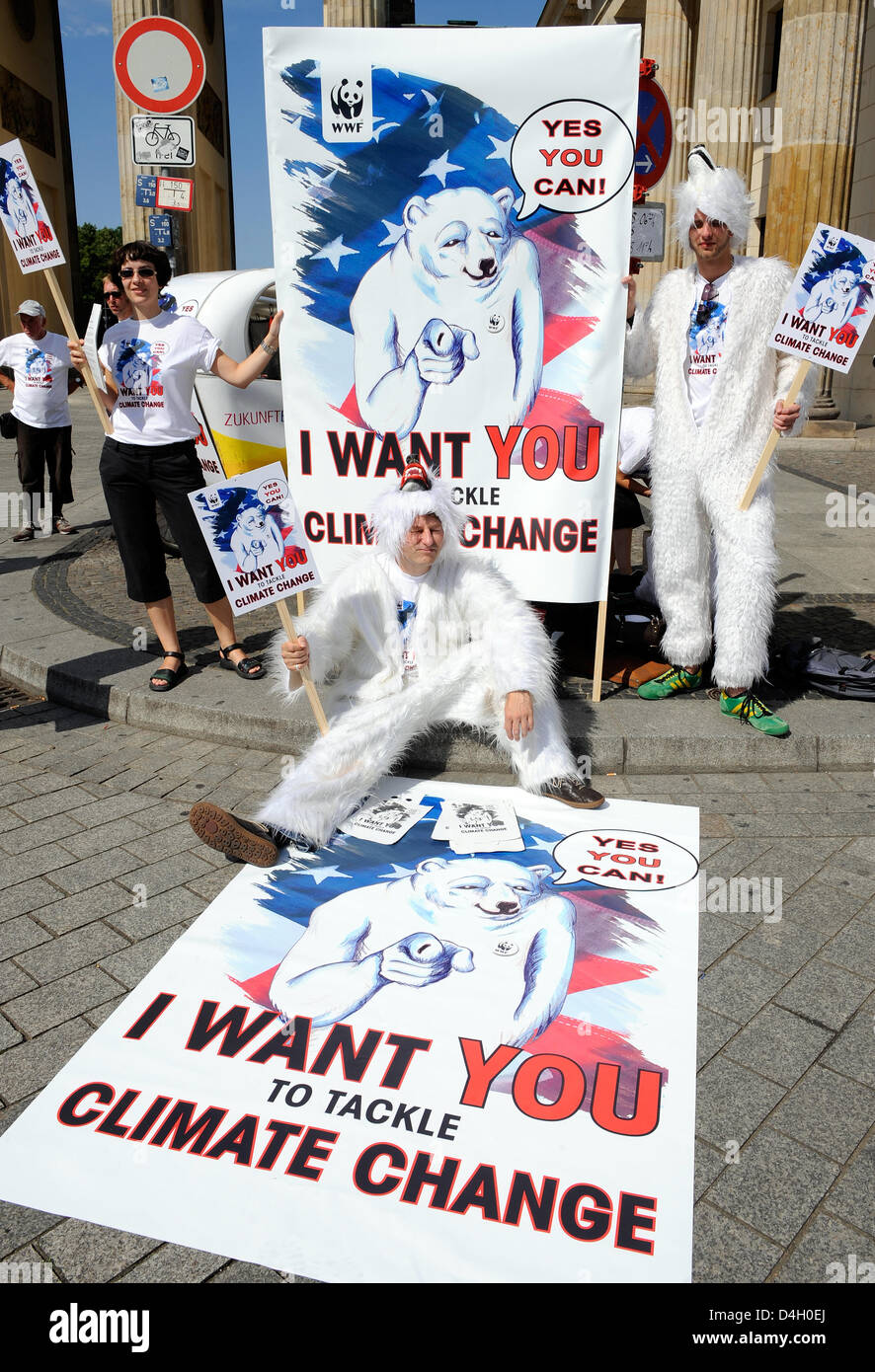 Dressed up as polar bears activists of environmental organisation World ...