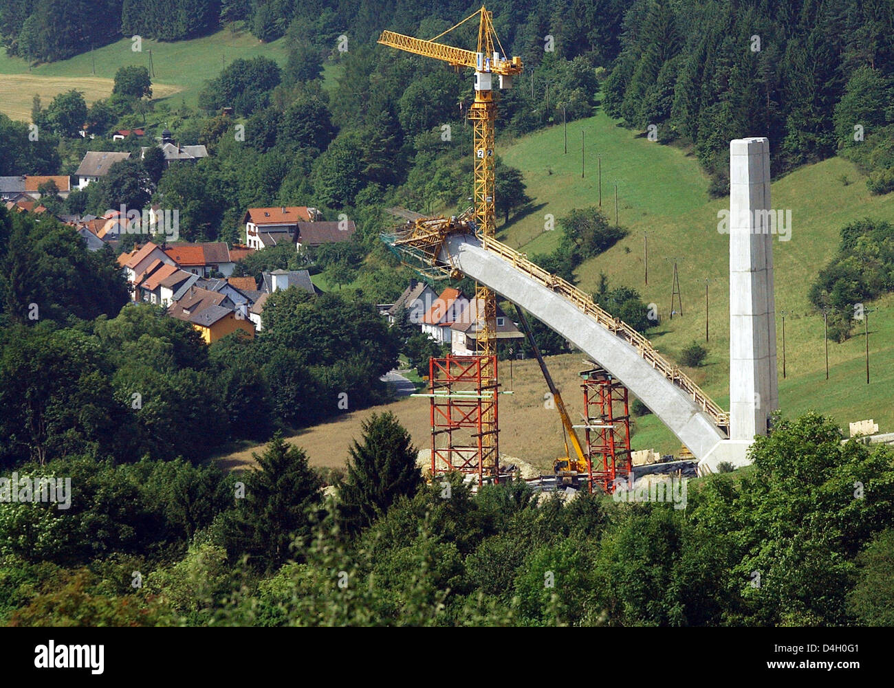 Collapsing arch hi-res stock photography and images - Alamy
