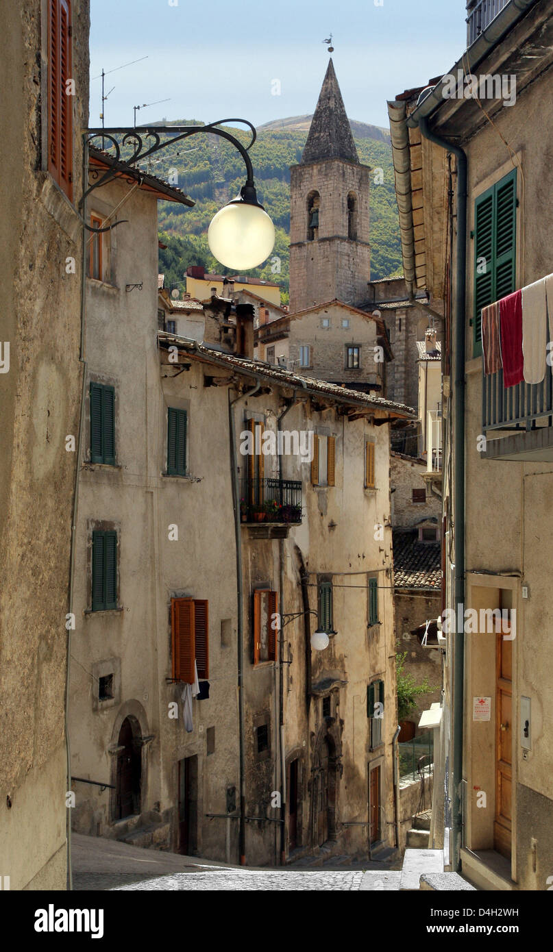 The little town of Scanno, located 1,000 metres above sea level ...