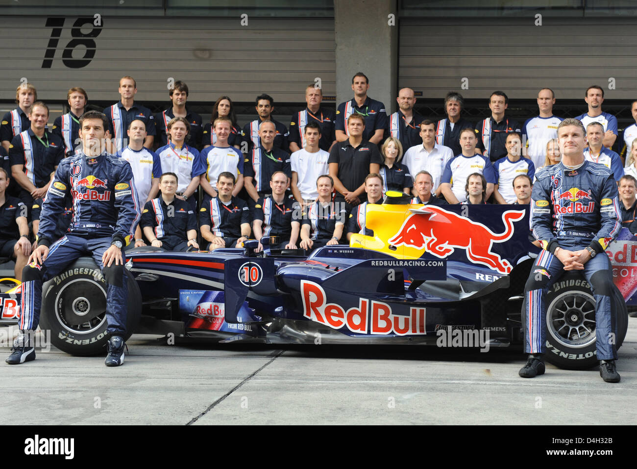 British Formula One driver David Coulthard (R) and Australian Formula ...