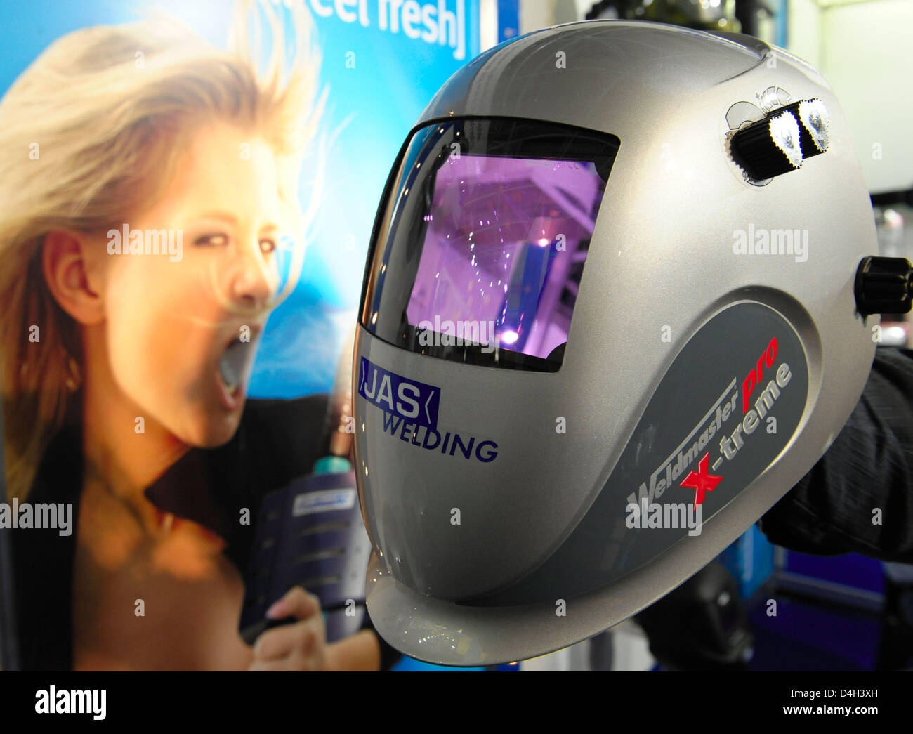 An automatical welding protection helmet with an extra large visor by ...
