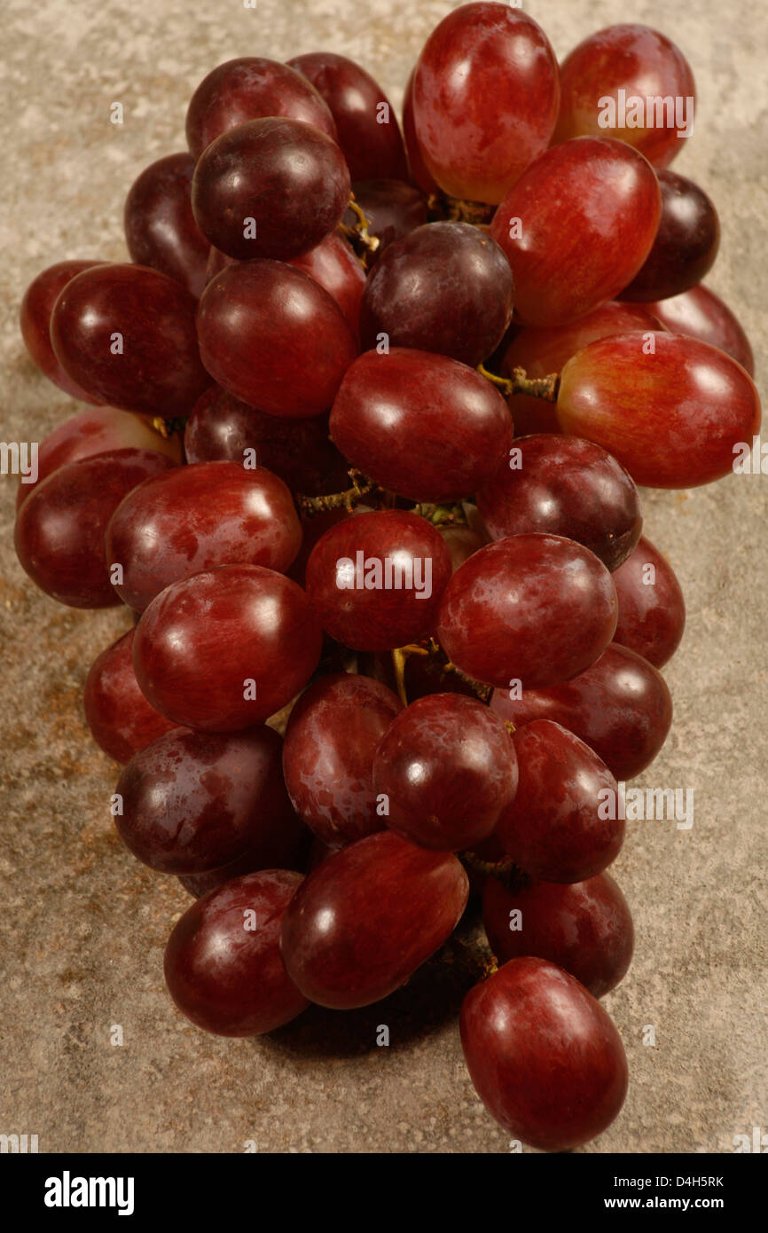 Crimson grape hi-res stock photography and images - Alamy