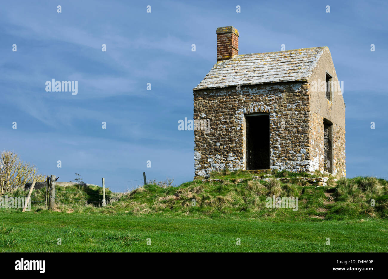 Old home ruin hi-res stock photography and images - Alamy