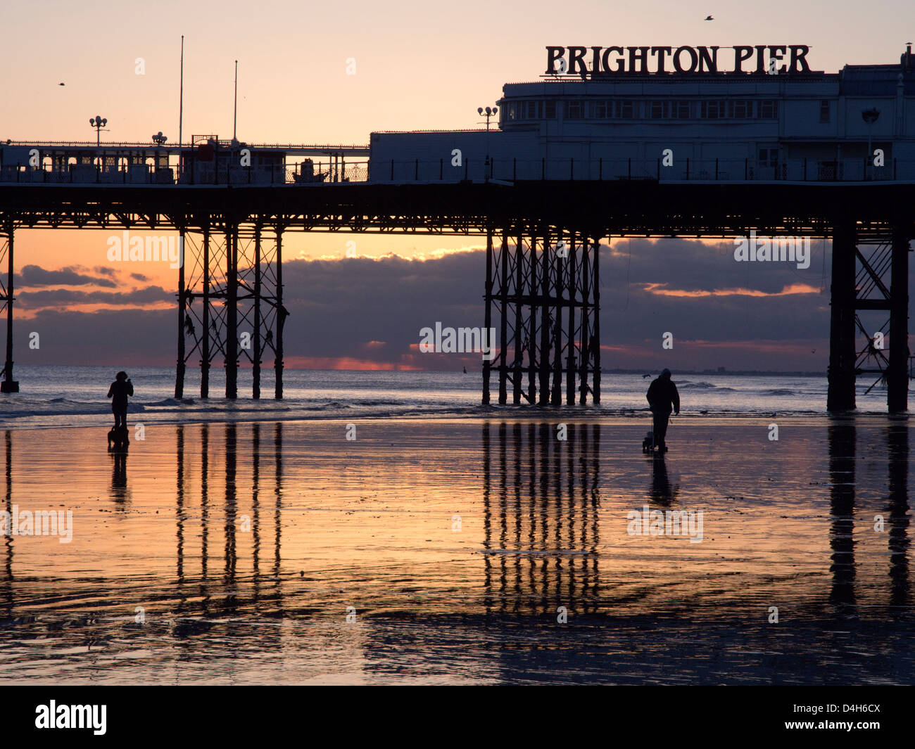 Golden sky sunset reflecting off hi-res stock photography and images ...