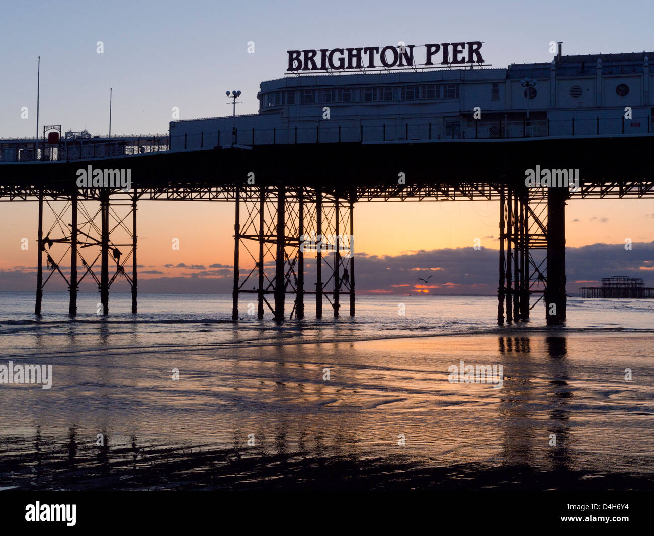 Brighton pier hi-res stock photography and images - Alamy