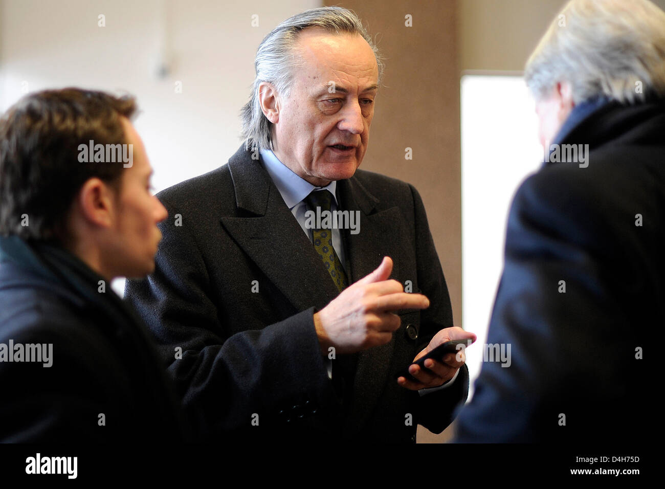 Former Sal. Oppenheim partner Friedrich Carl Janssen (C) appears at the ...