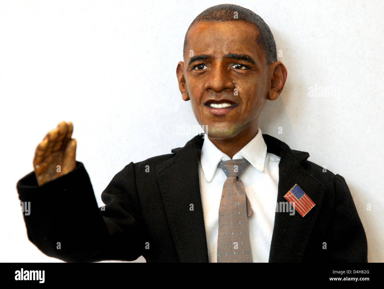 The picture shows a doll that embodies the newly elected US President ...